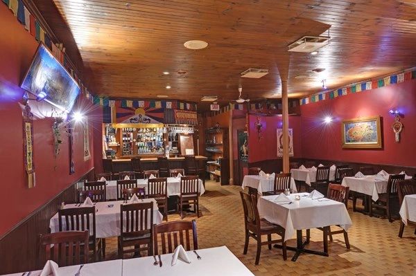 Om restaurant store